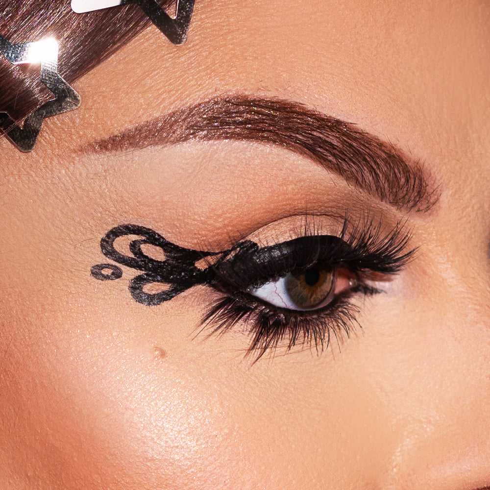 STAGE PROOF EYELINER - 32-HOUR WEAR